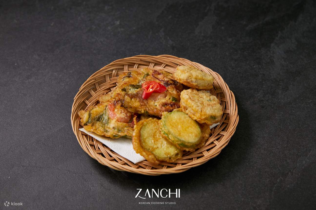 Premium Korean Traditional Feast Cooking Class in Seoul - Klook